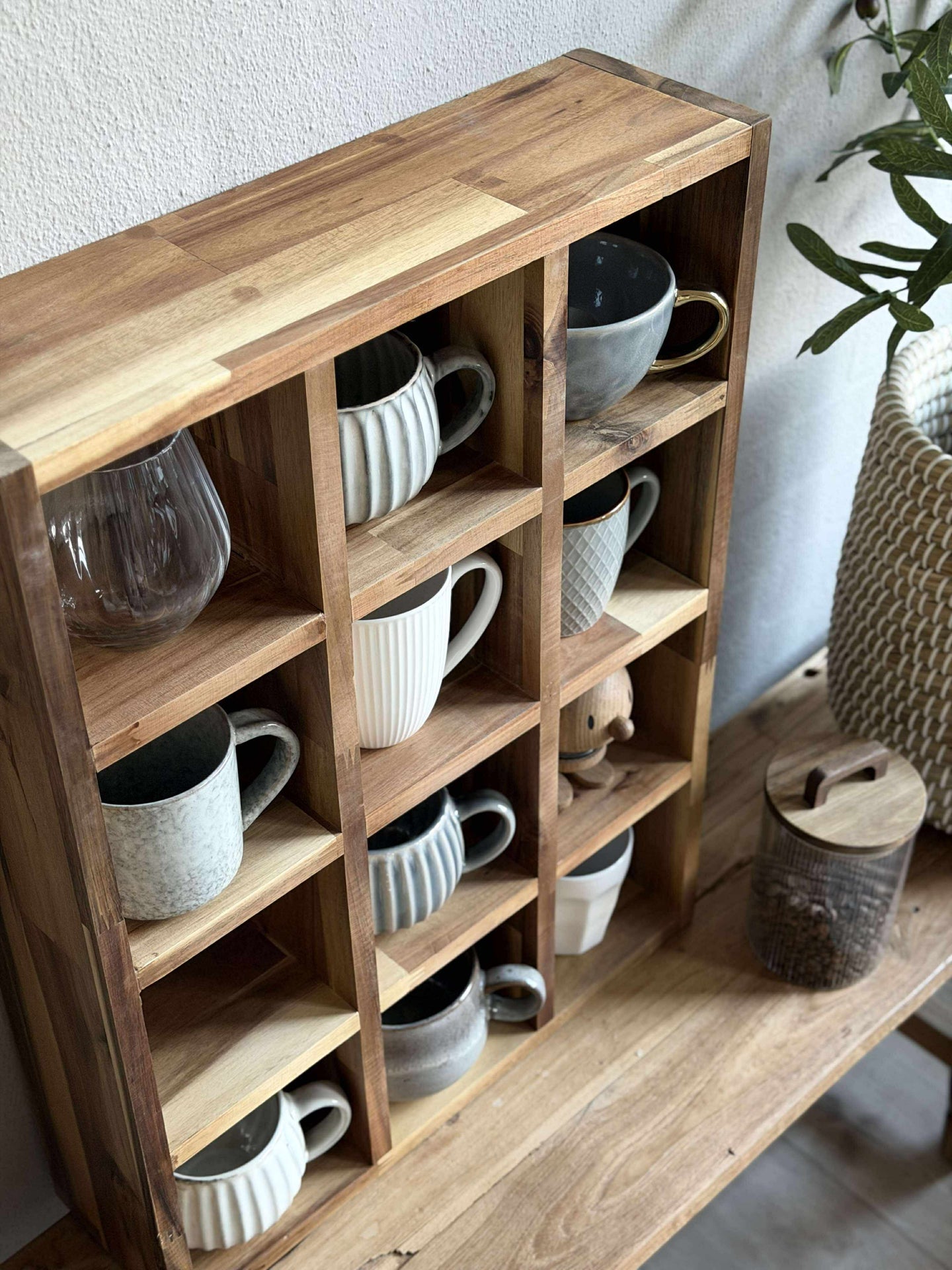 Reol til krus - 12 rum – VIAMAJA