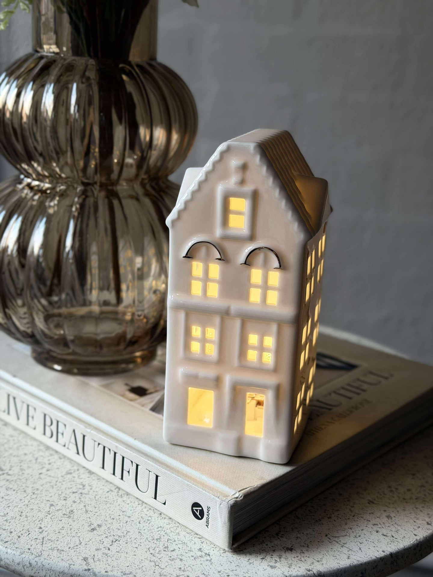 Lyslykt med LED - Porselen | Elegant design – VIAMAJA