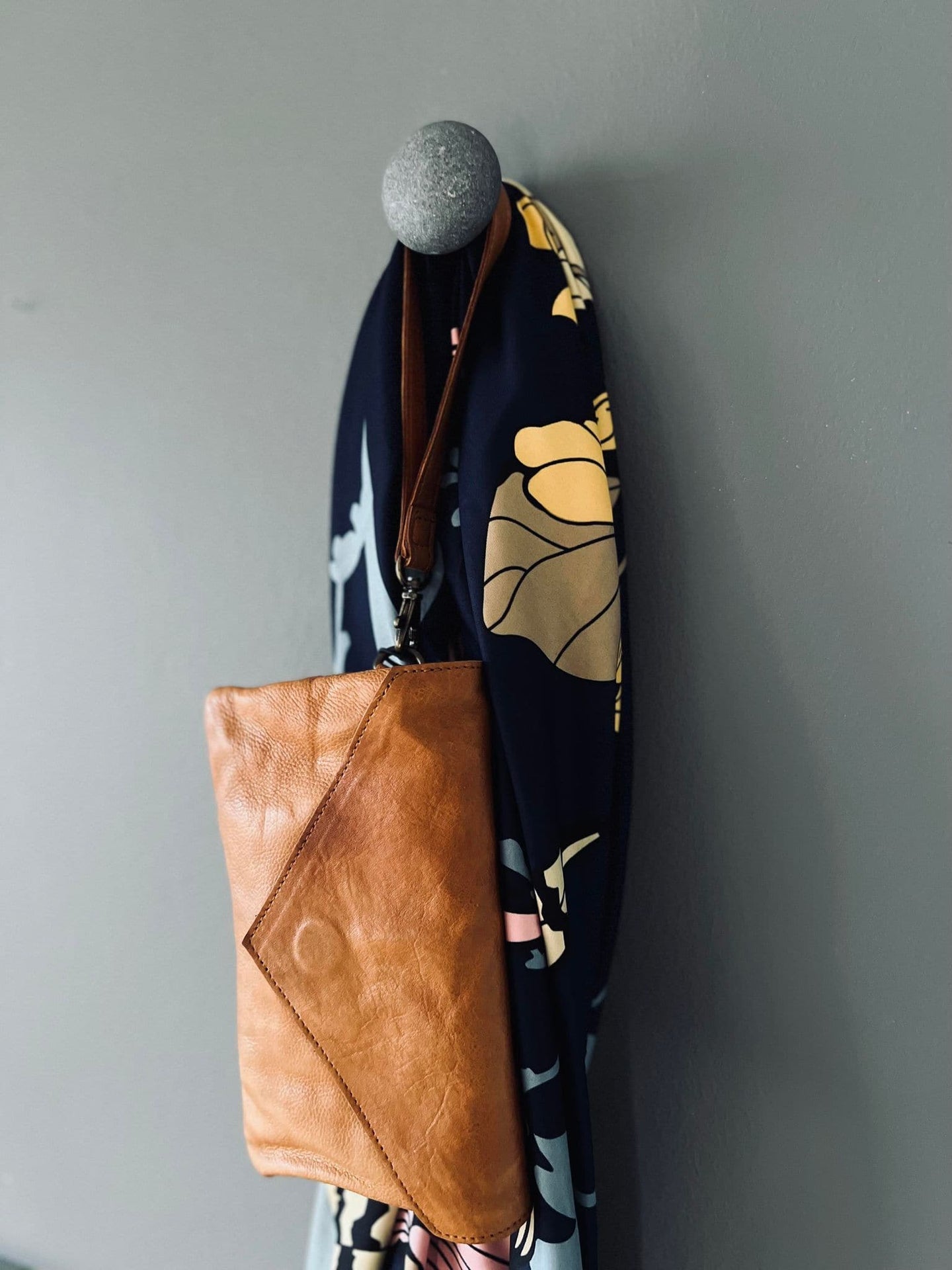 Knagg med rund topp i betonglook - Sett med 4 stk – VIAMAJA
